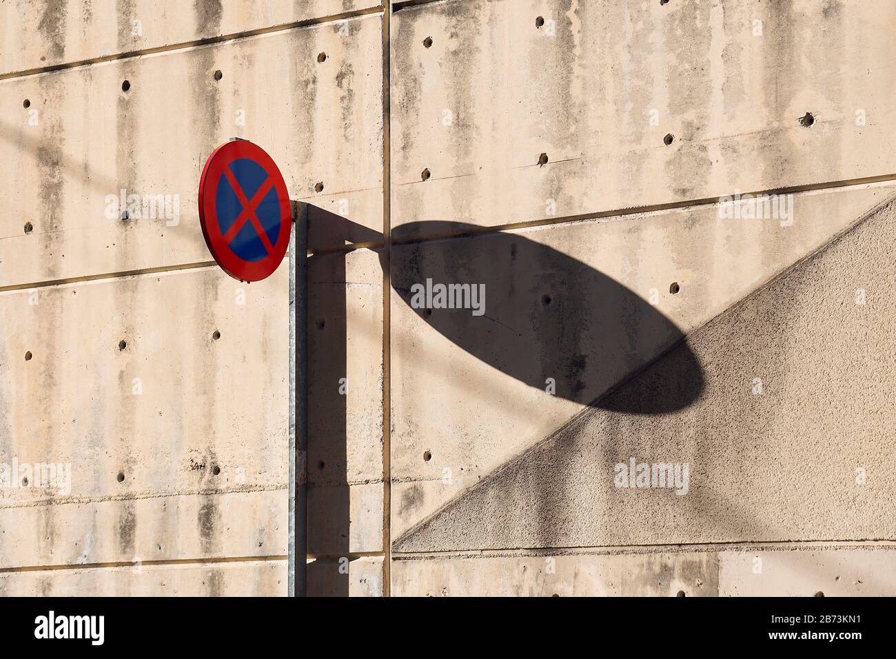 Stop sign spain hi-res stock photography and images - Alamy