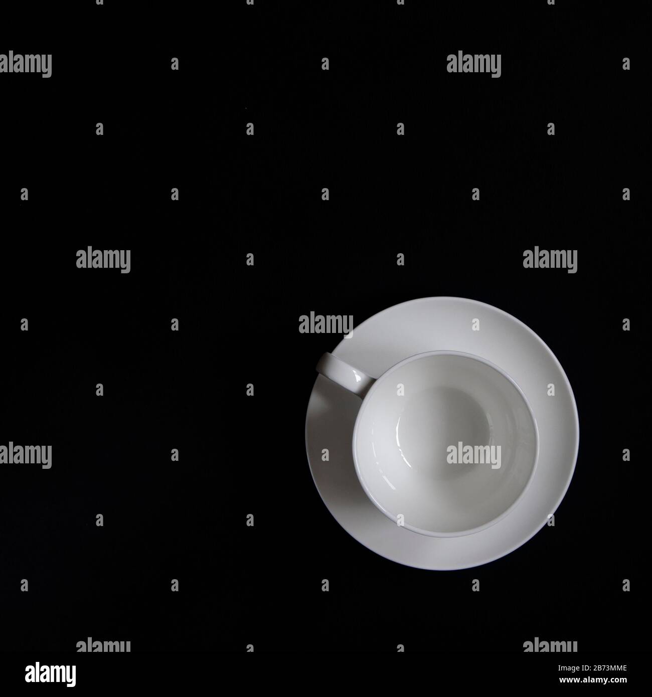 White porcelain cup stands hi-res stock photography and images - Alamy