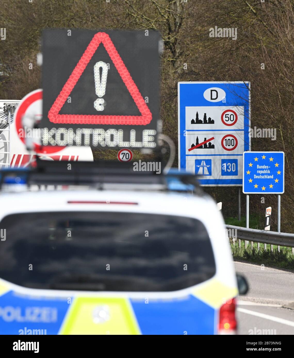 13 March 2020, Rhineland-Palatinate, Lauterbourg: On the German-French ...