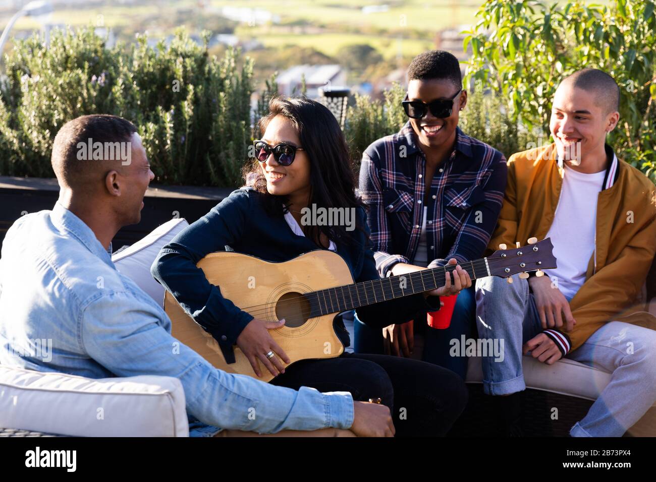 Guitar group hi-res stock photography and images - Alamy
