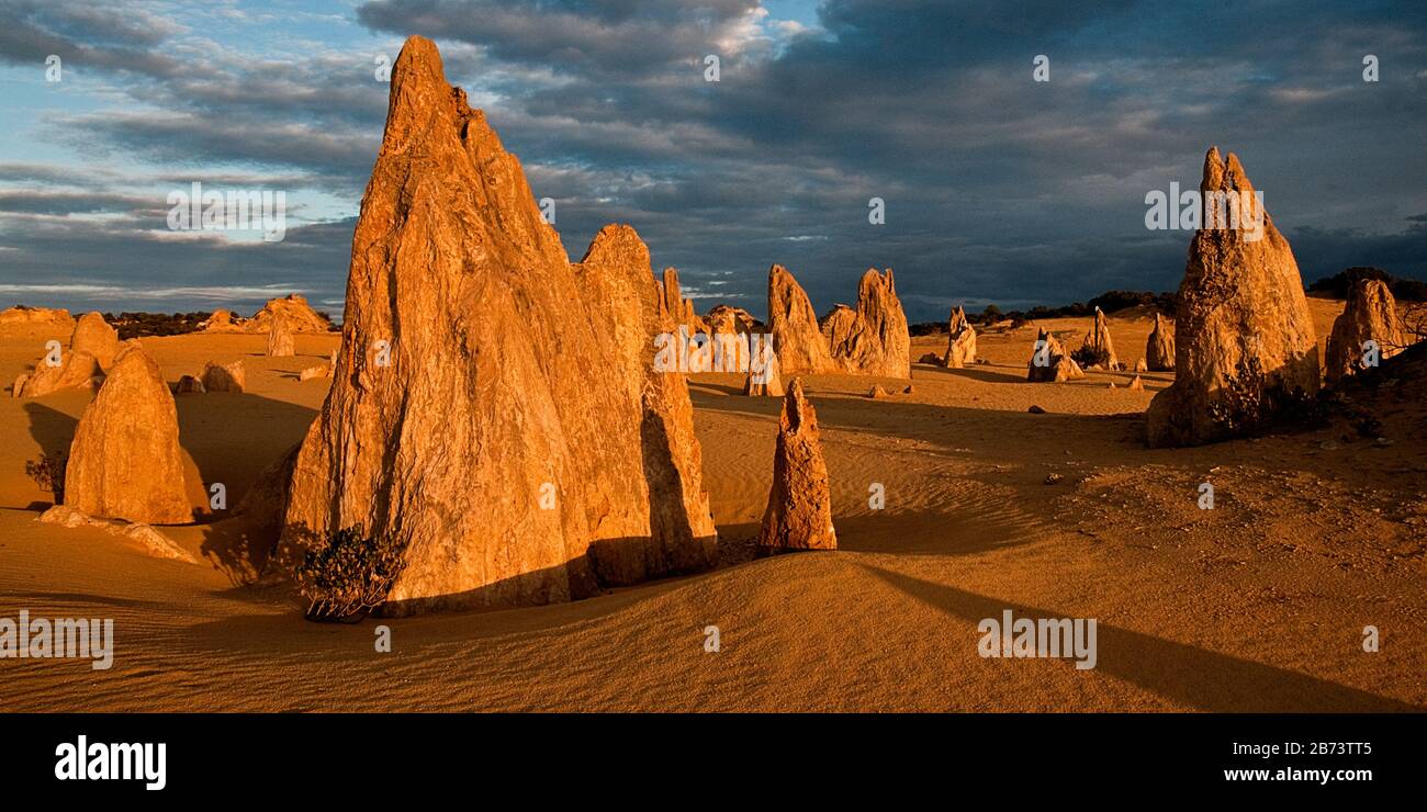 The pinnacles 1 Stock Photo - Alamy