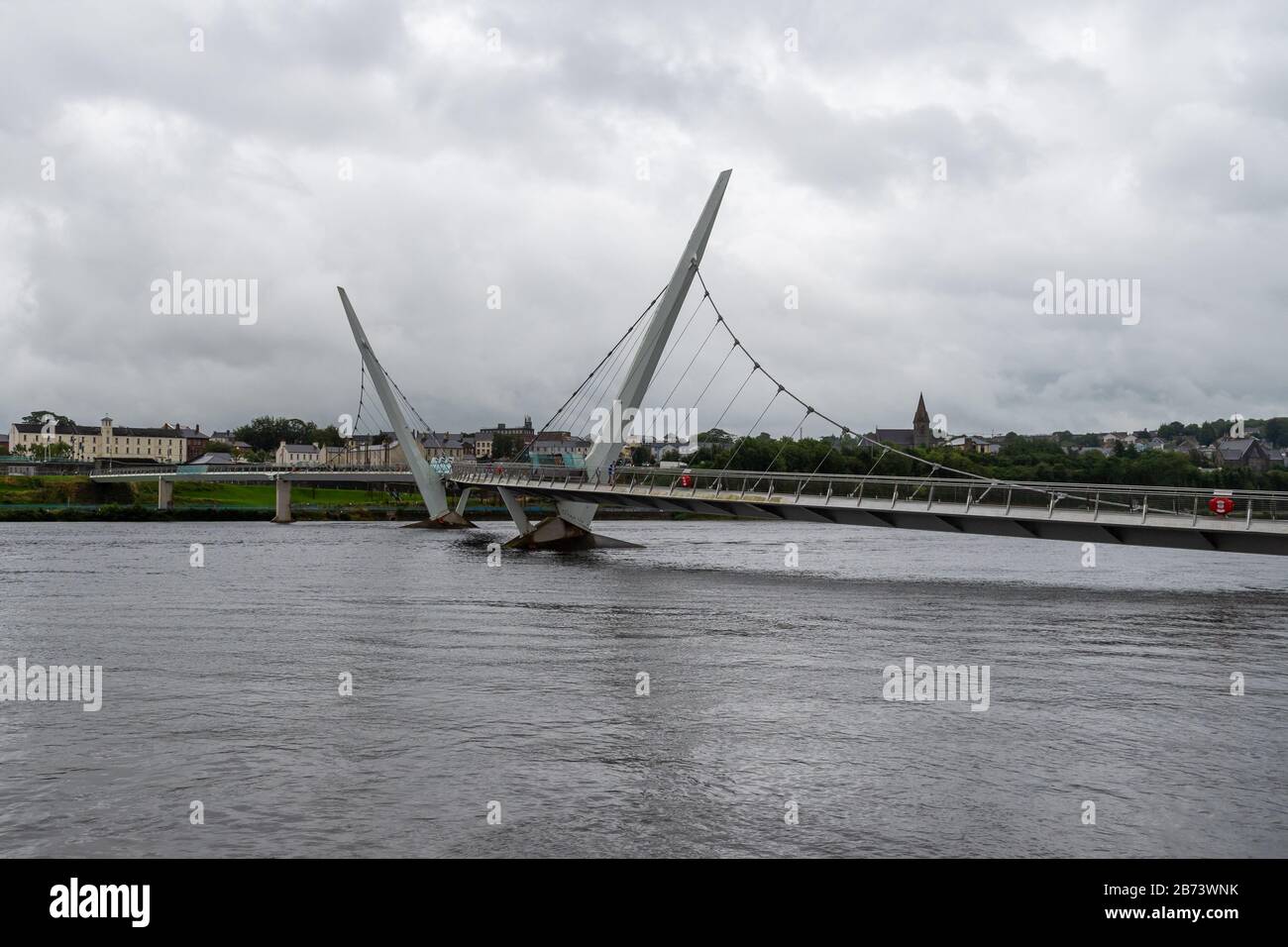 Peace bridge derry ireland hi-res stock photography and images - Alamy