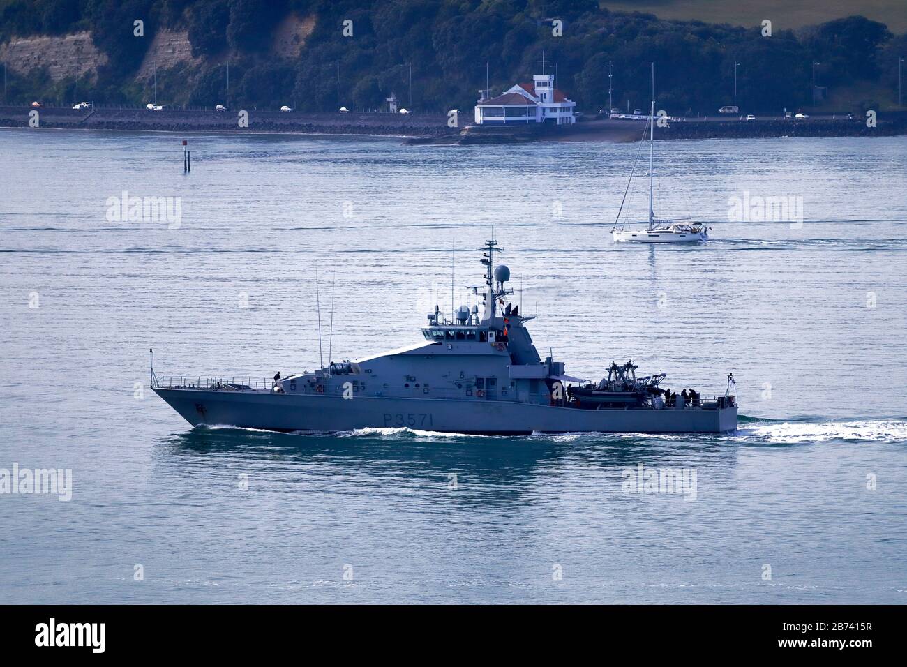 New zealand navy vessel hi-res stock photography and images - Alamy