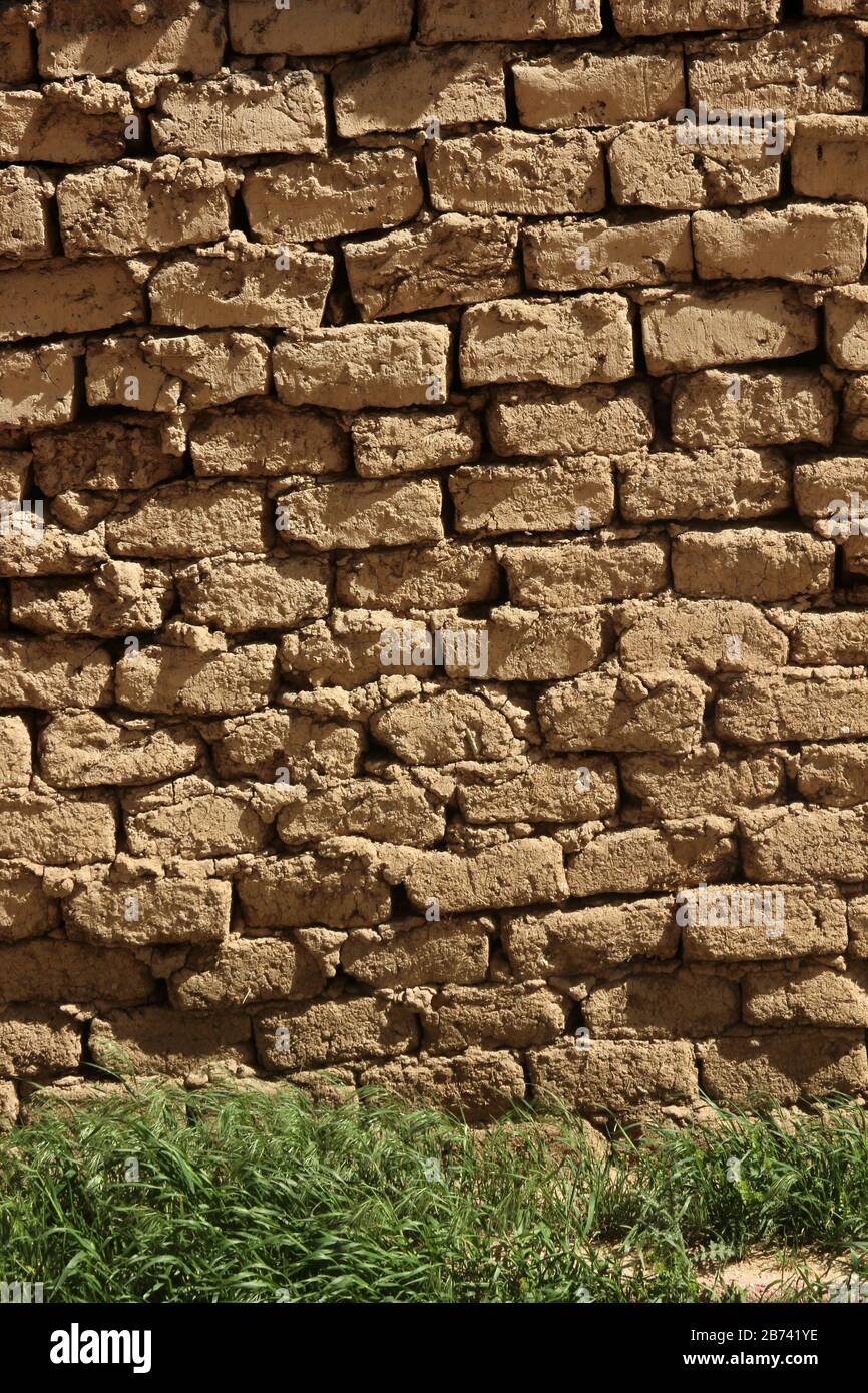 mud brick wall Stock Photo - Alamy