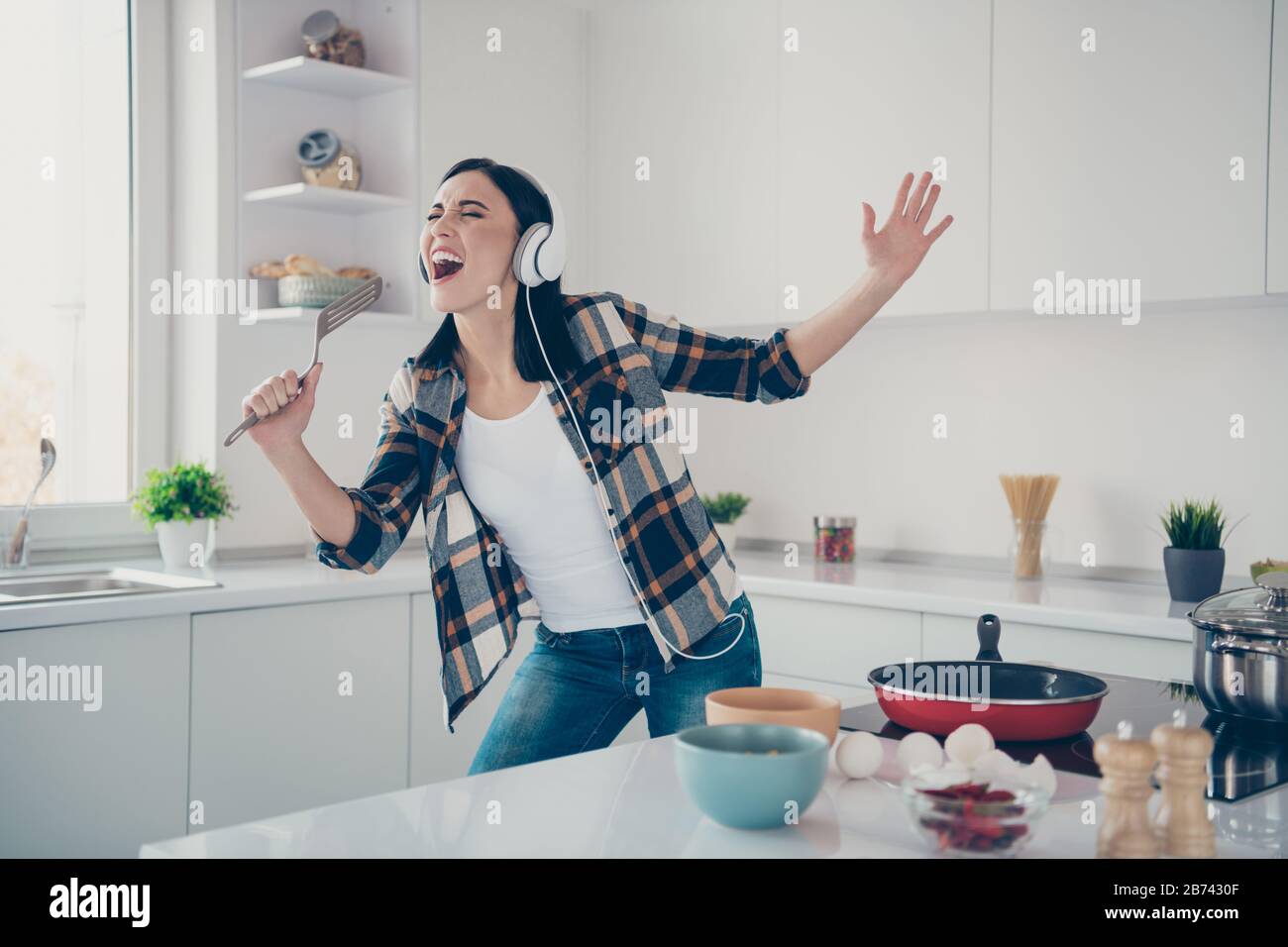 Pause eggs hi-res stock photography and images - Alamy