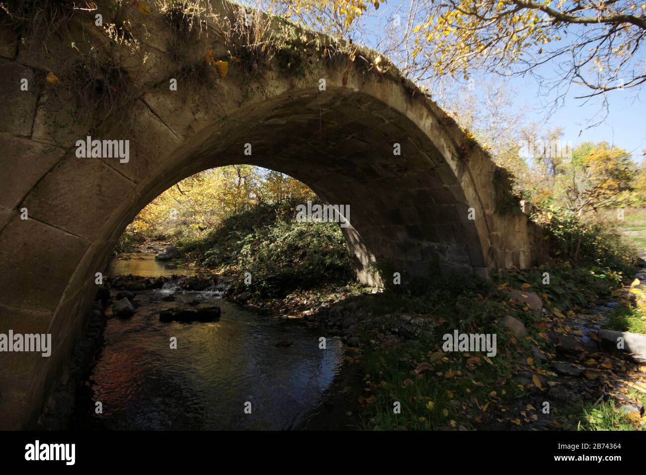 Old Stone Bridge Stock Photo - Alamy