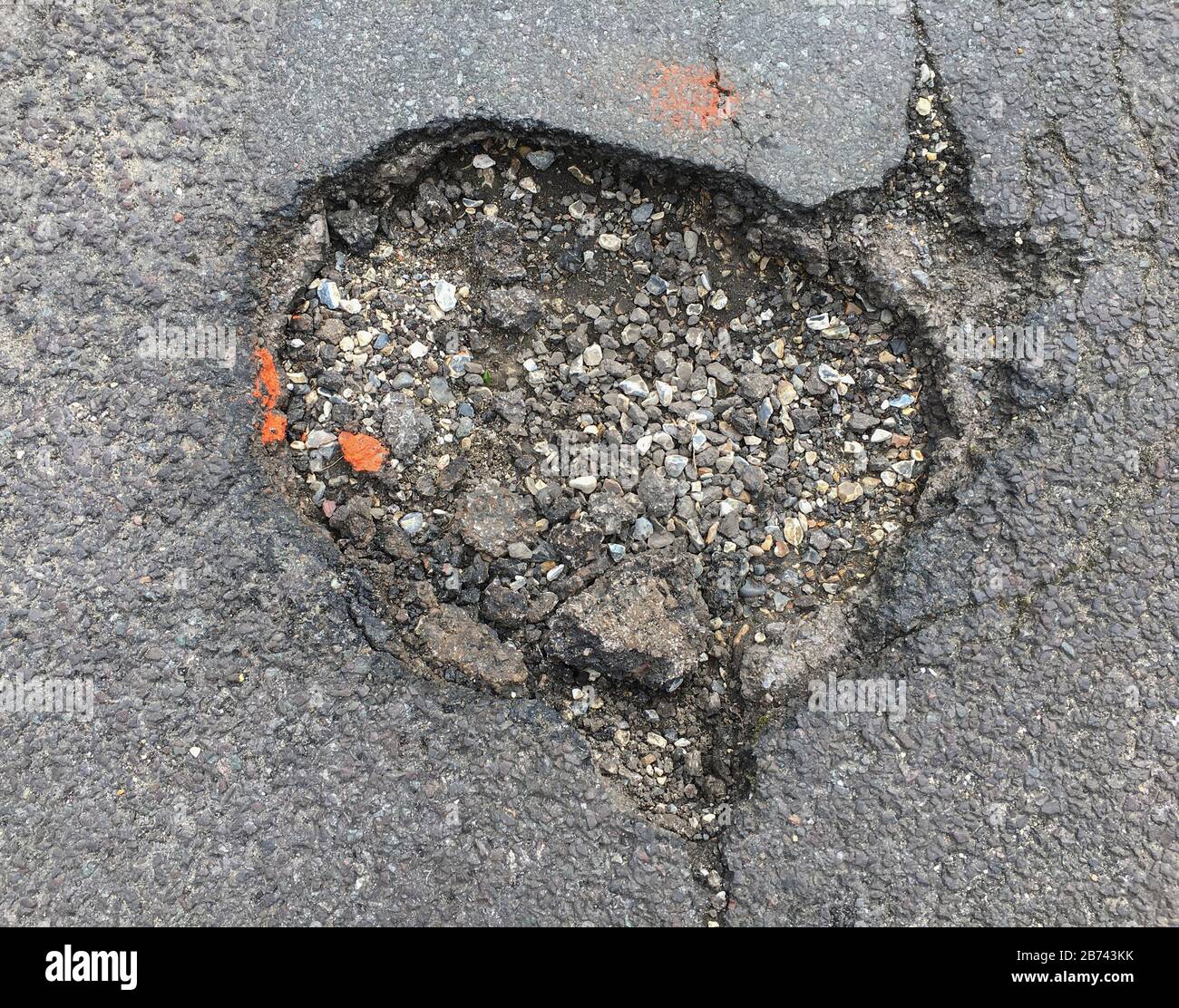 Road subsidence hi-res stock photography and images - Alamy