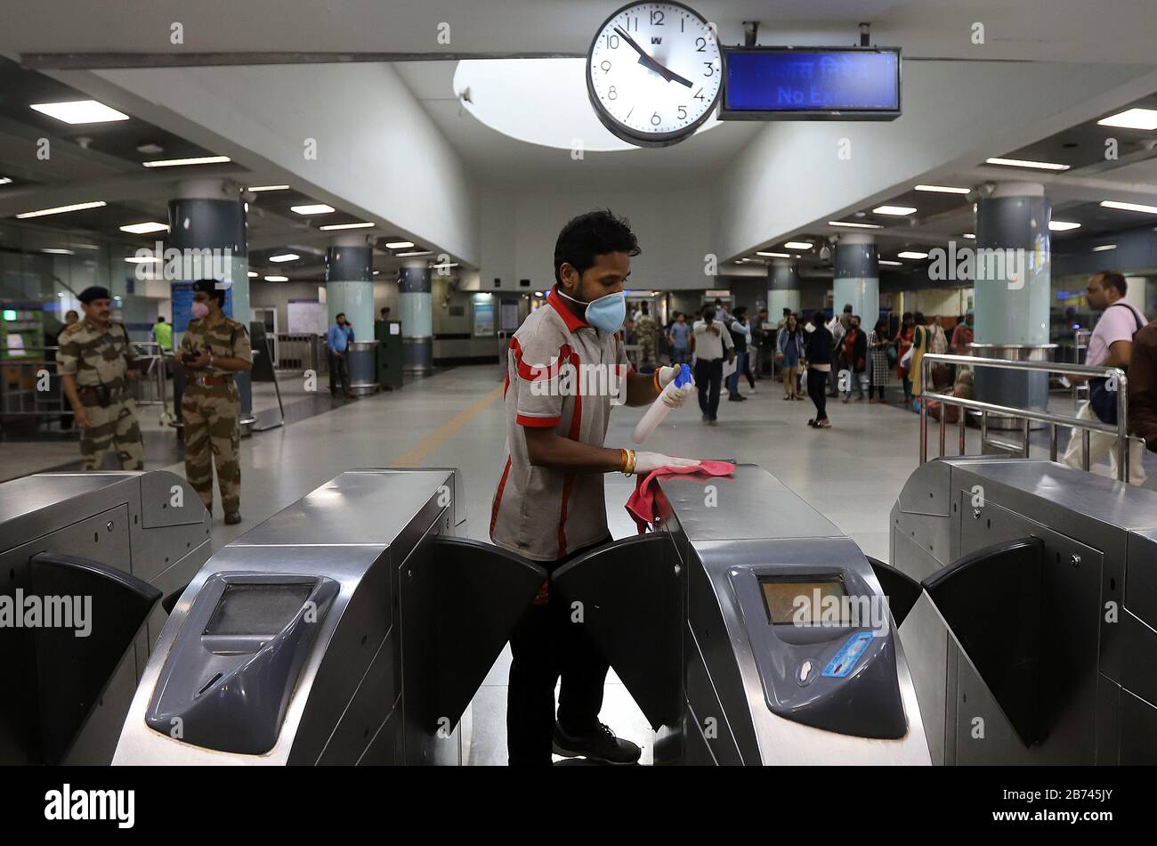 Dmrc hi-res stock photography and images - Alamy