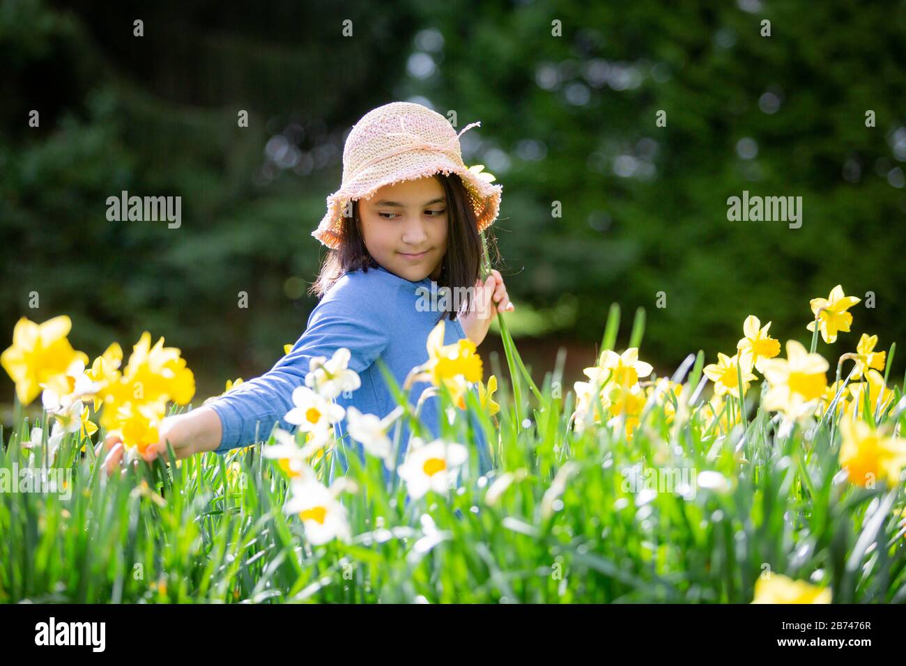 Halesowen, West Midlands, UK. 13th Mar, 2020. Nine-year-old Ellie-May ...