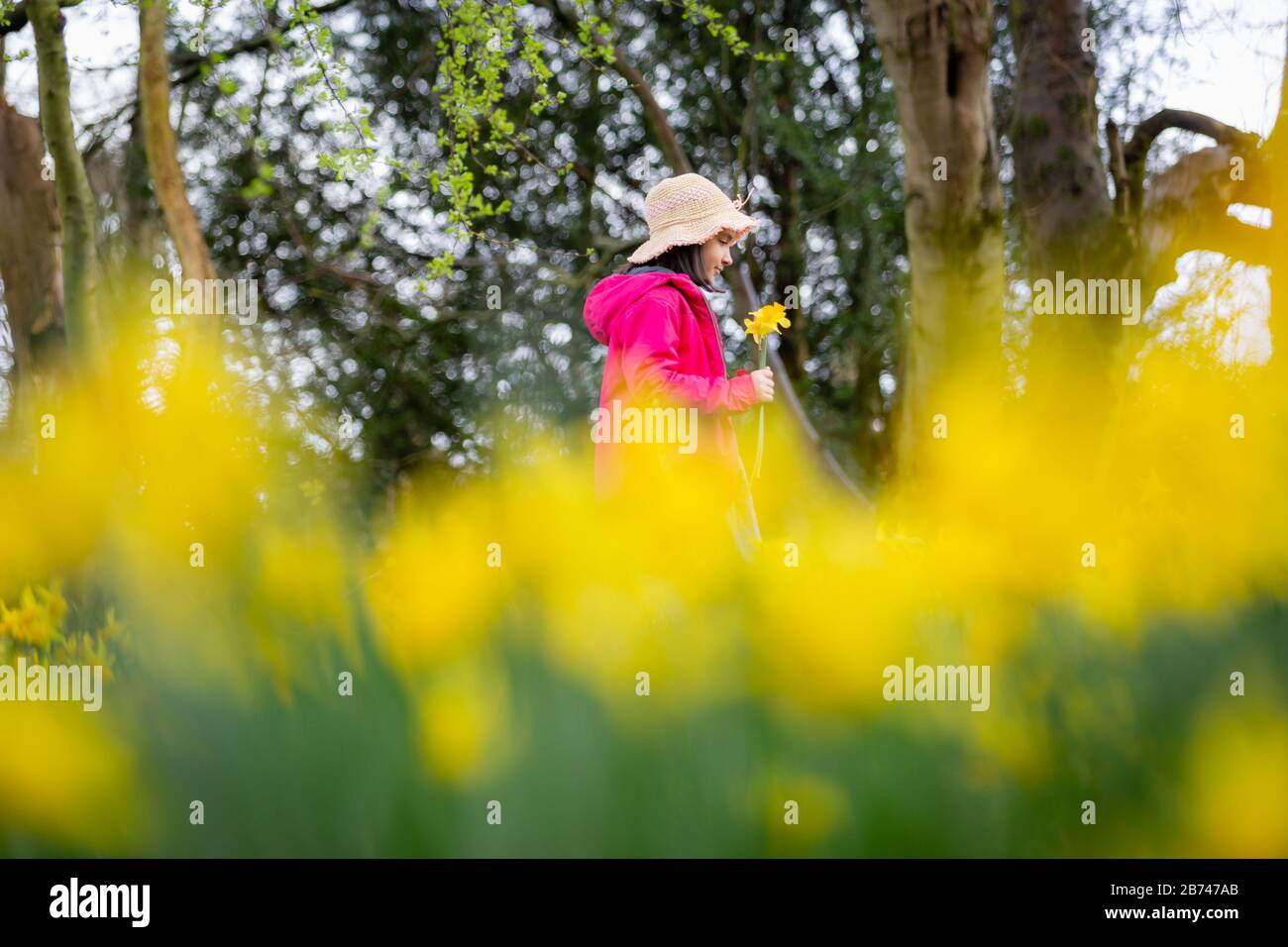 Halesowen, West Midlands, UK. 13th Mar, 2020. Nine-year-old Ellie-May ...