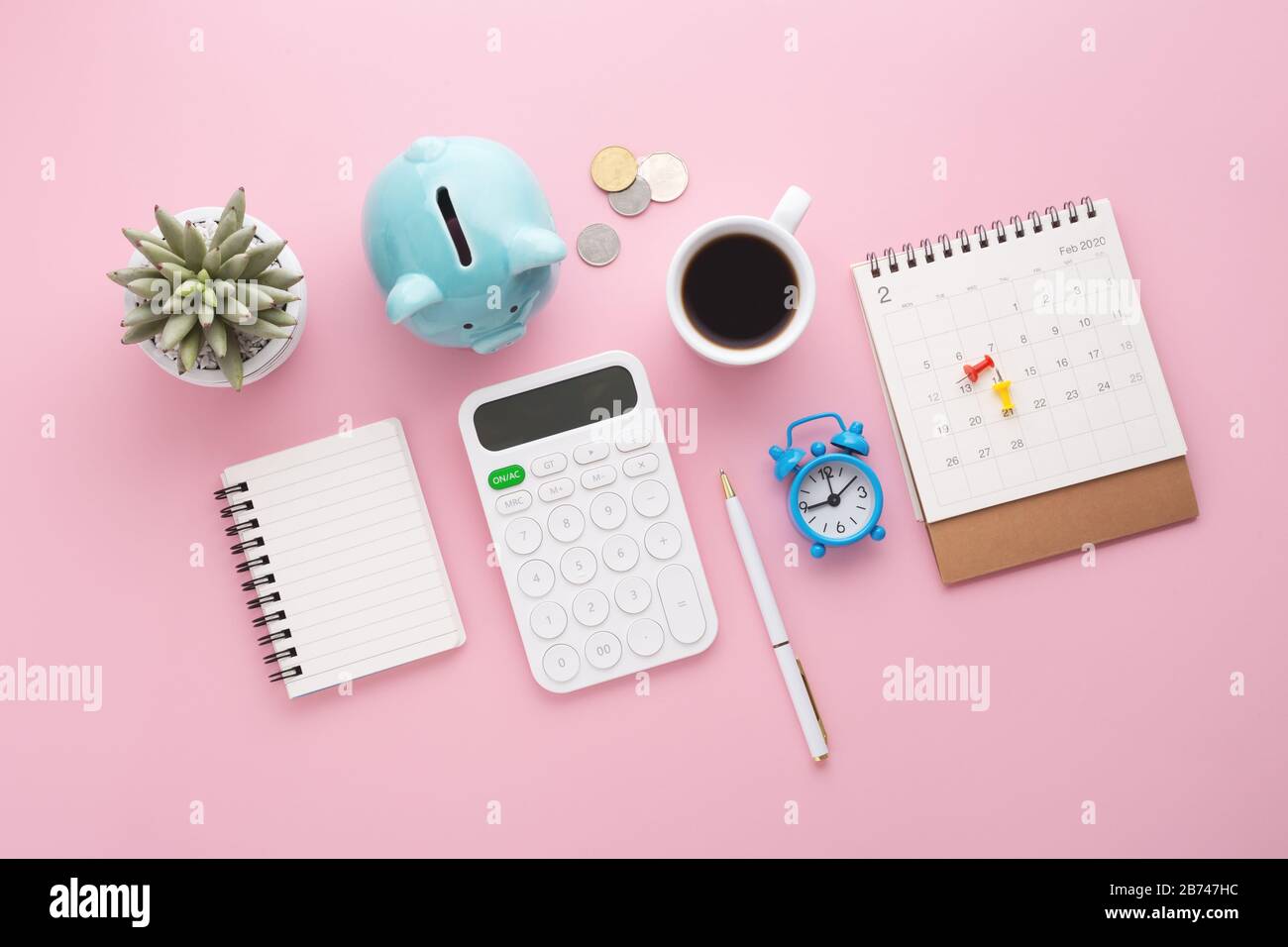 Piggy bank calendar hi-res stock photography and images - Alamy
