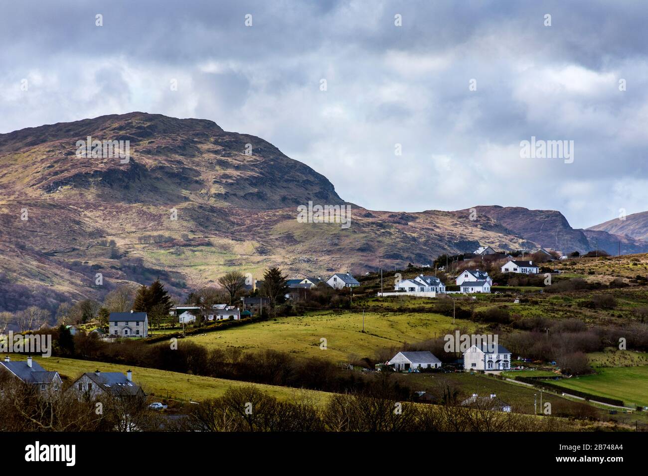 Housing in rural Ireland. Ardara, County Donegal Stock Photo - Alamy