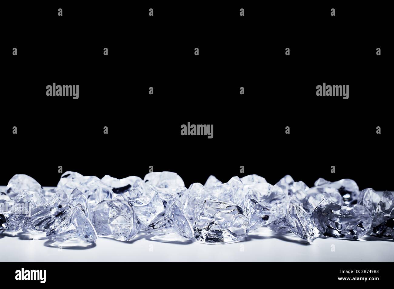 Crushed ice cubes hi-res stock photography and images - Alamy