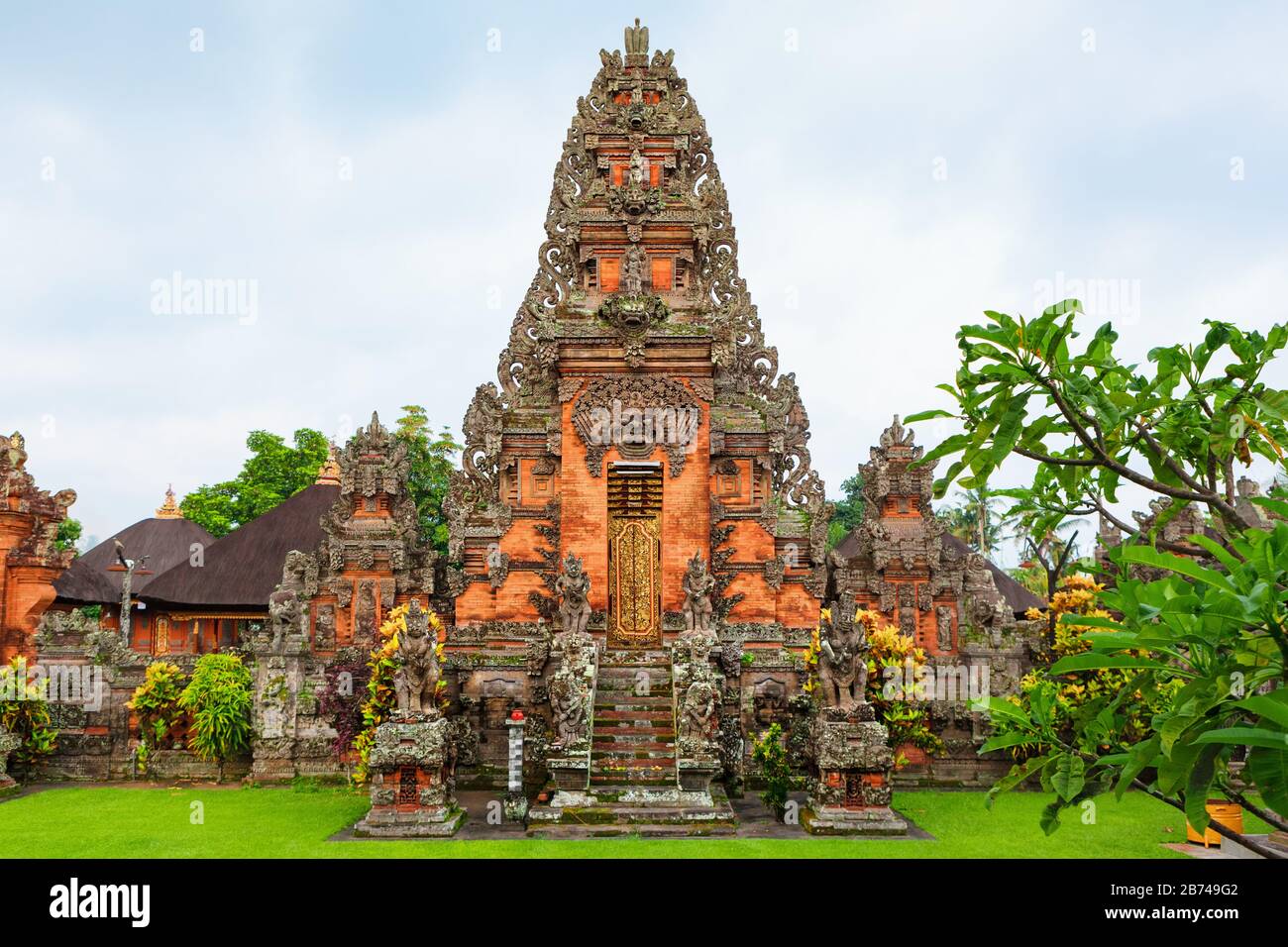 Balinese architectural art hi-res stock photography and images - Alamy