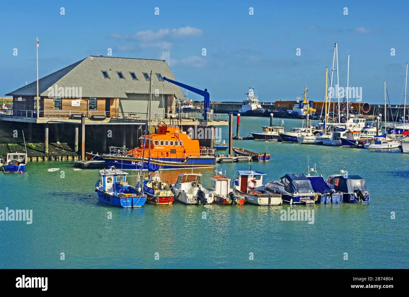 Fishing boats ramsgate england hi-res stock photography and images - Alamy