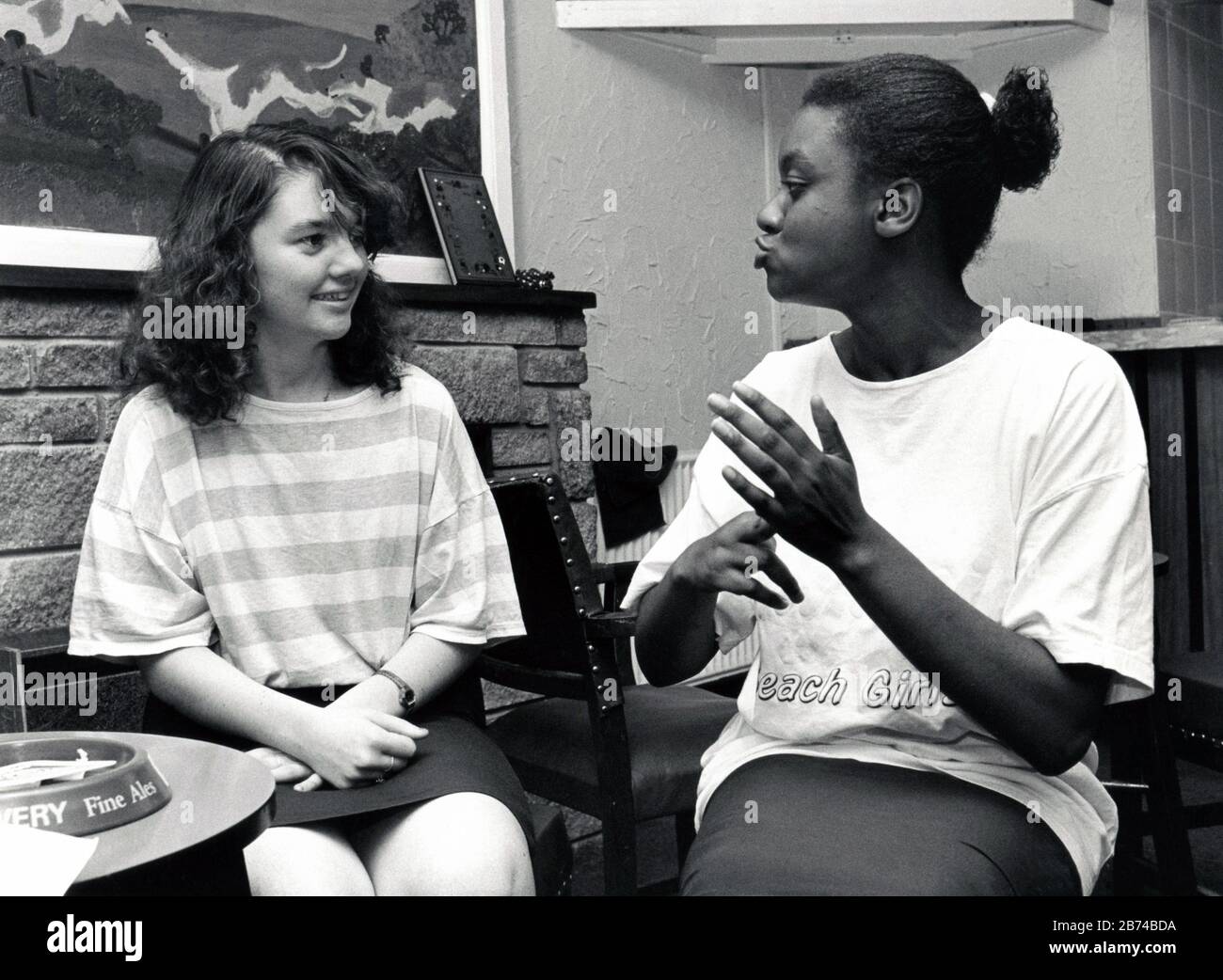 Signing for the deaf hi-res stock photography and images - Alamy