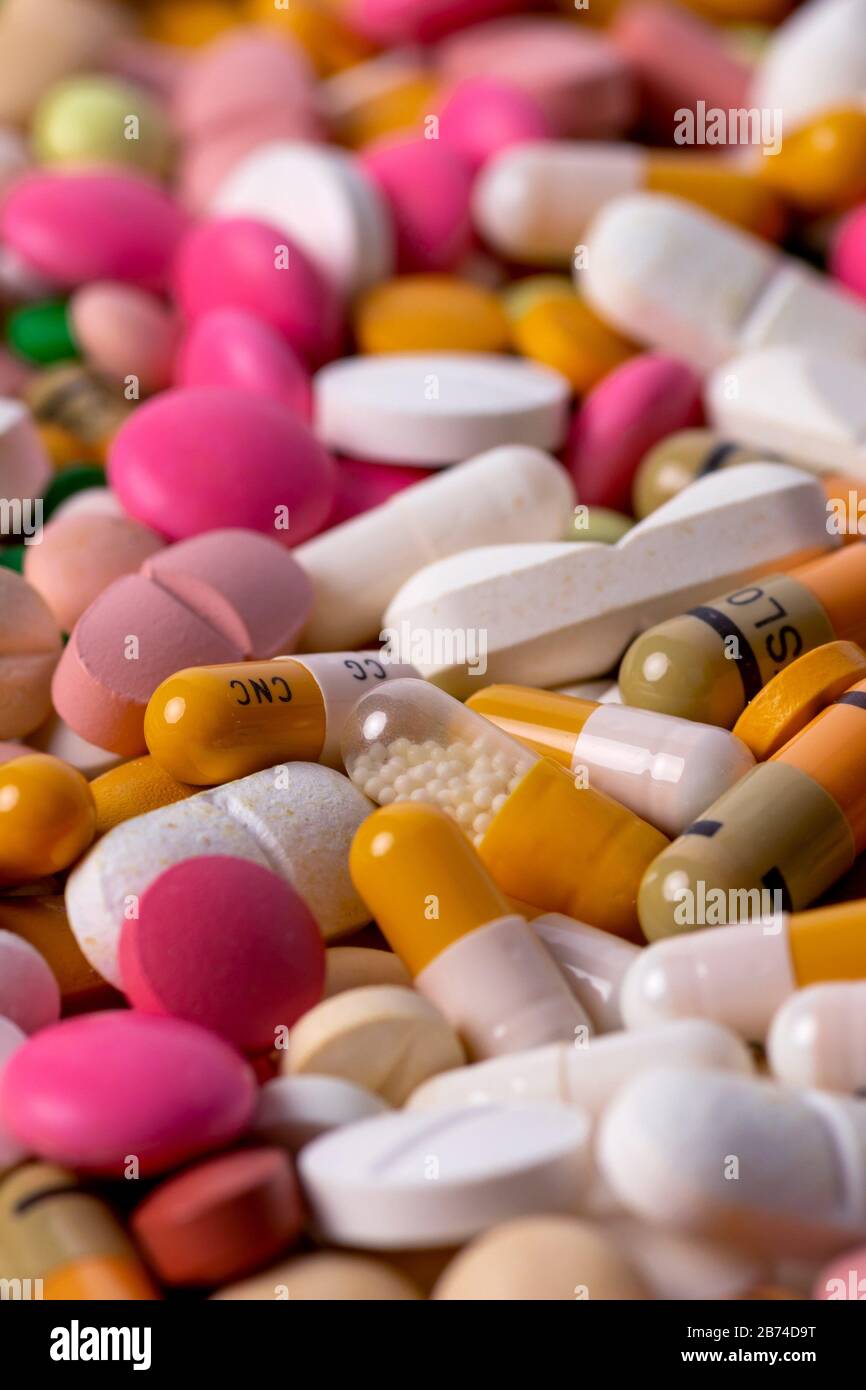 Different pills photographed in a studio, symbolic photo, 01 Febr 2020 ...