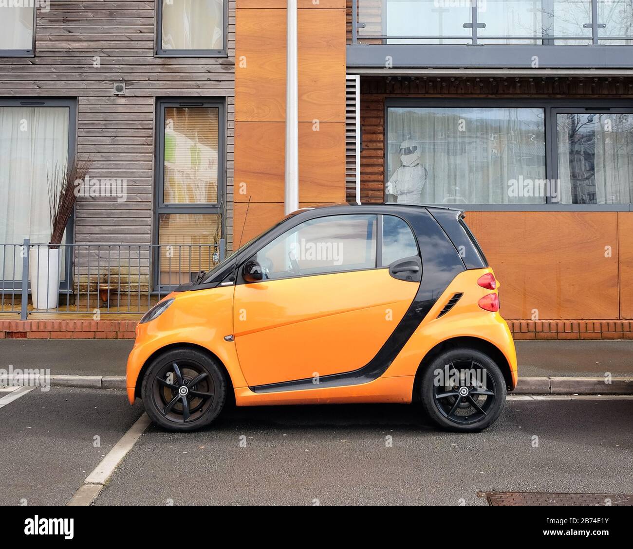 Smart 4two hi-res stock photography and images - Alamy