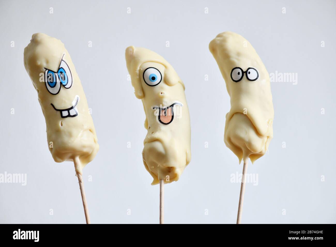 Funny bananas with eyes hi-res stock photography and images - Alamy