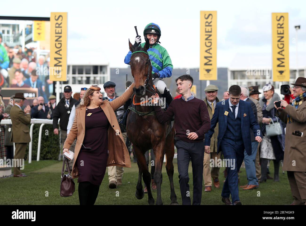 Jockey maxine osullivan celebrates on came hi-res stock photography and ...