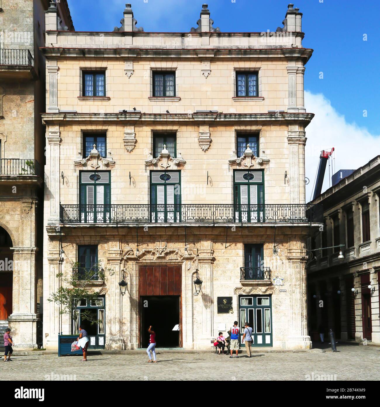 Spanish colonial architecture in cuba hi-res stock photography and ...