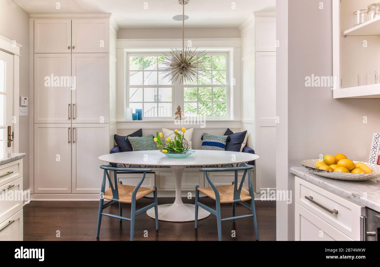 Contemporary breakfast room Stock Photo - Alamy