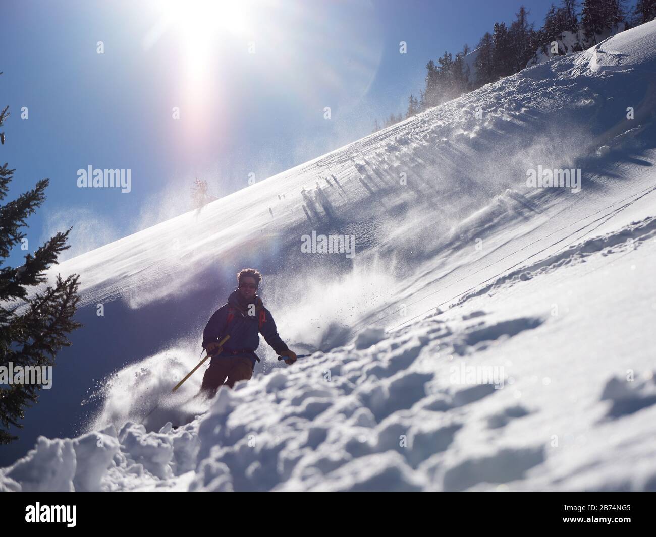 Skiing in sun hi-res stock photography and images - Alamy