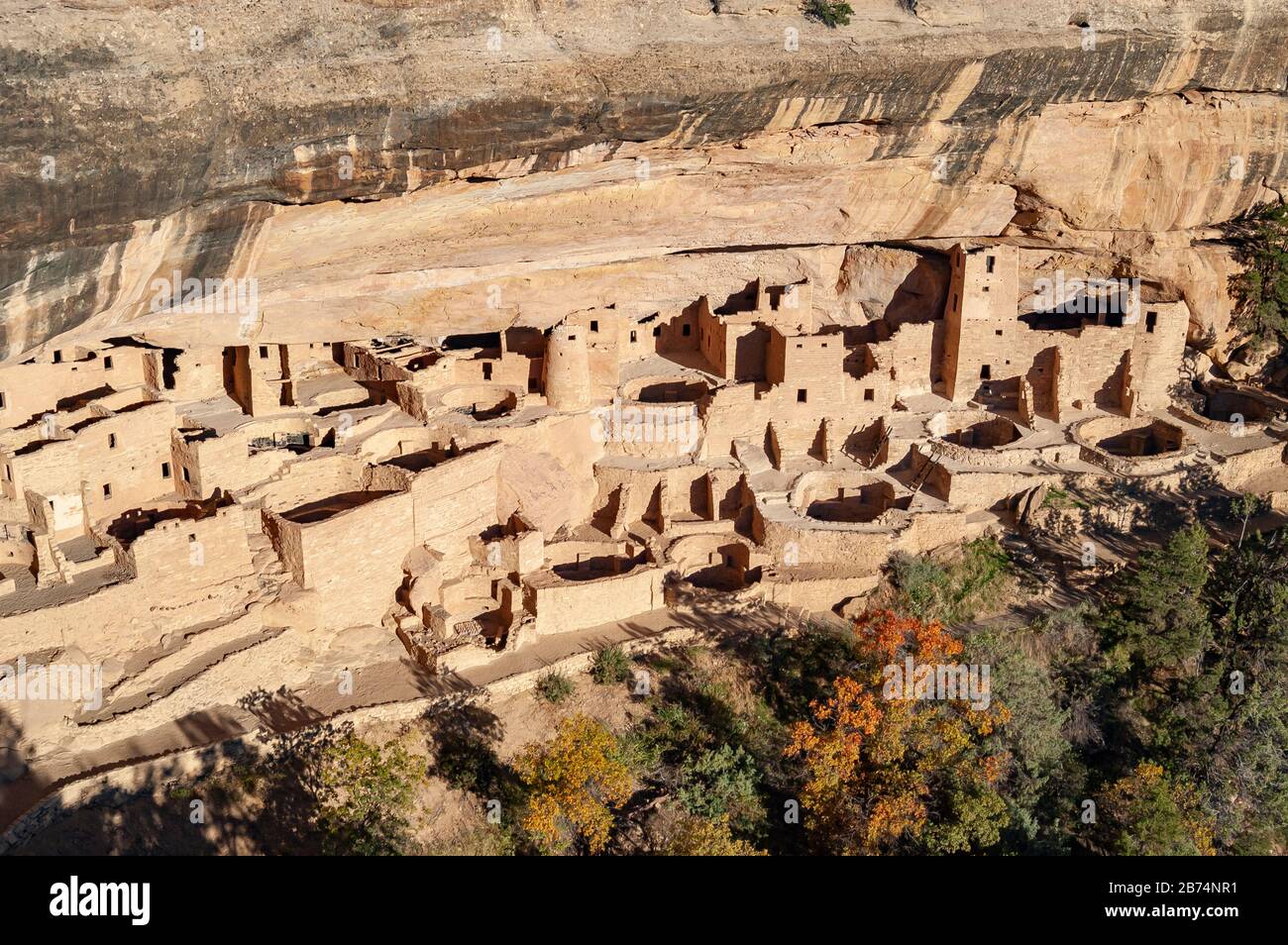 Ancestral puebloan cliff dwellings hi-res stock photography and images ...