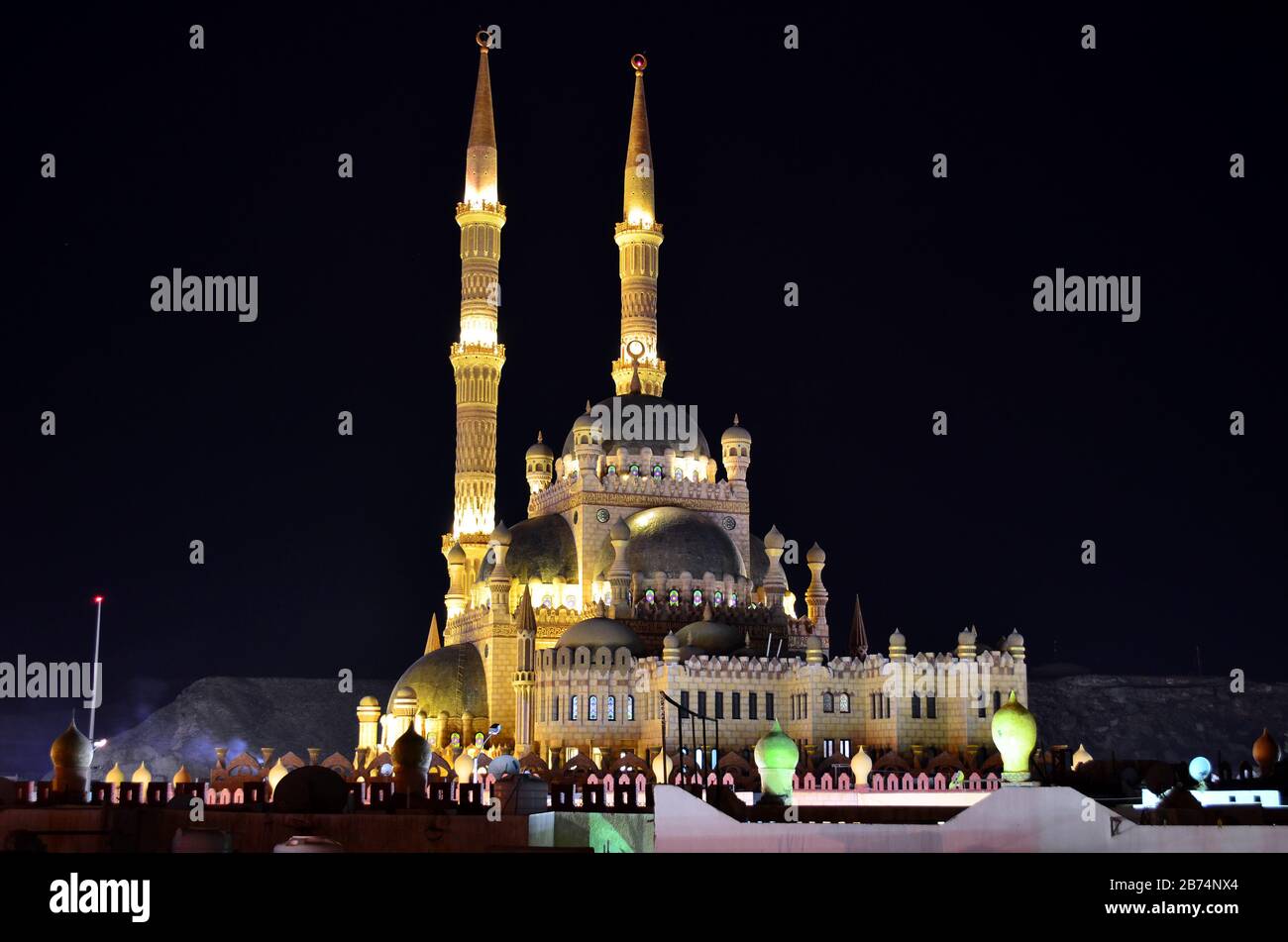 Mosque light up at night in Sharm El Sheikh Stock Photo - Alamy Mosque light up at night in Sharm El Sheikh Stock Photo - Alamy