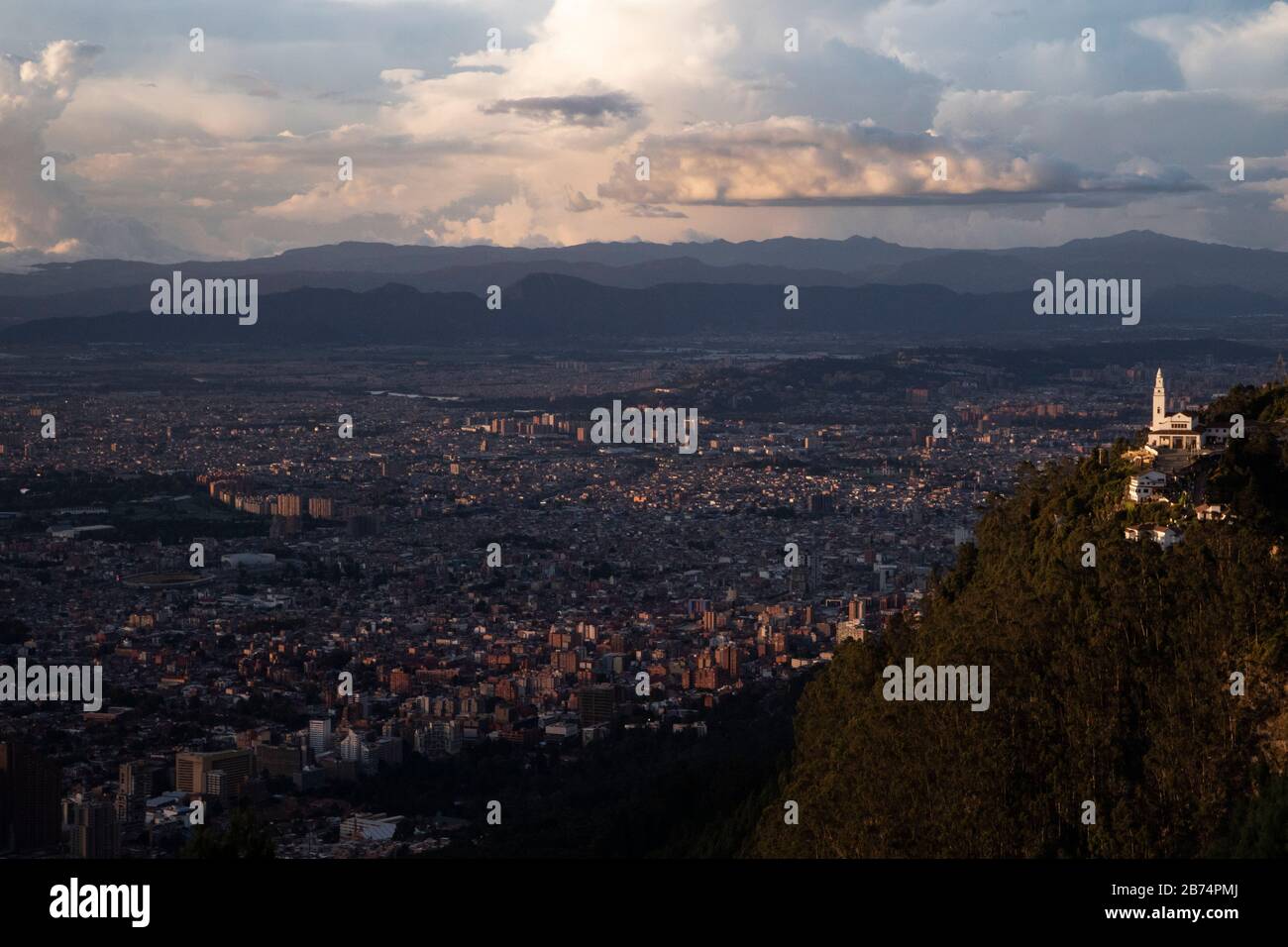 Colombia sunset hi-res stock photography and images - Alamy