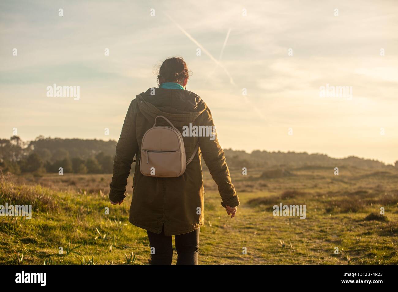 Mid afternoon sun hi-res stock photography and images - Alamy