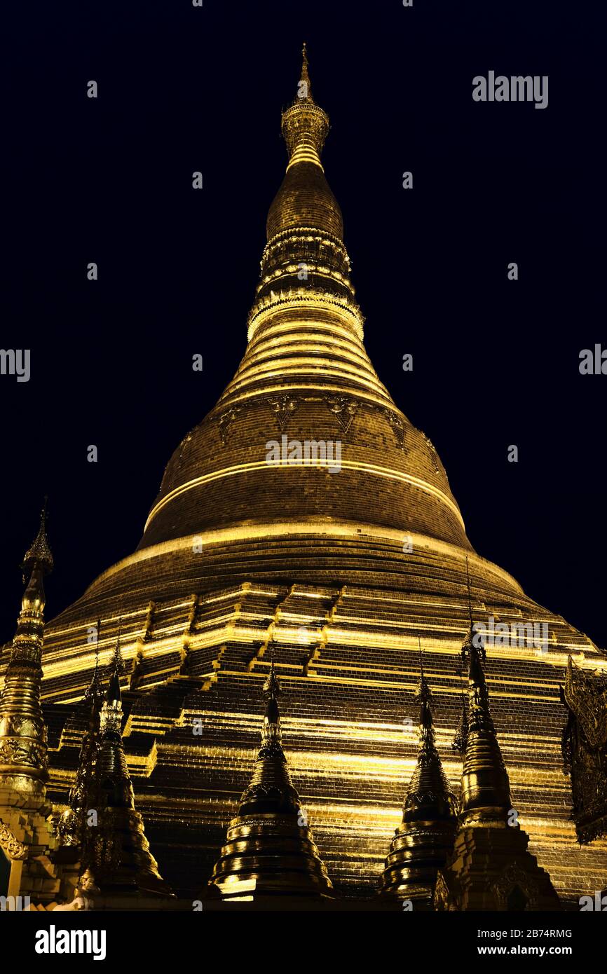 Shwedagon Pagoda At Night Shwedagon Pagoda (Yangon, Myanmar) 2,500 Yr