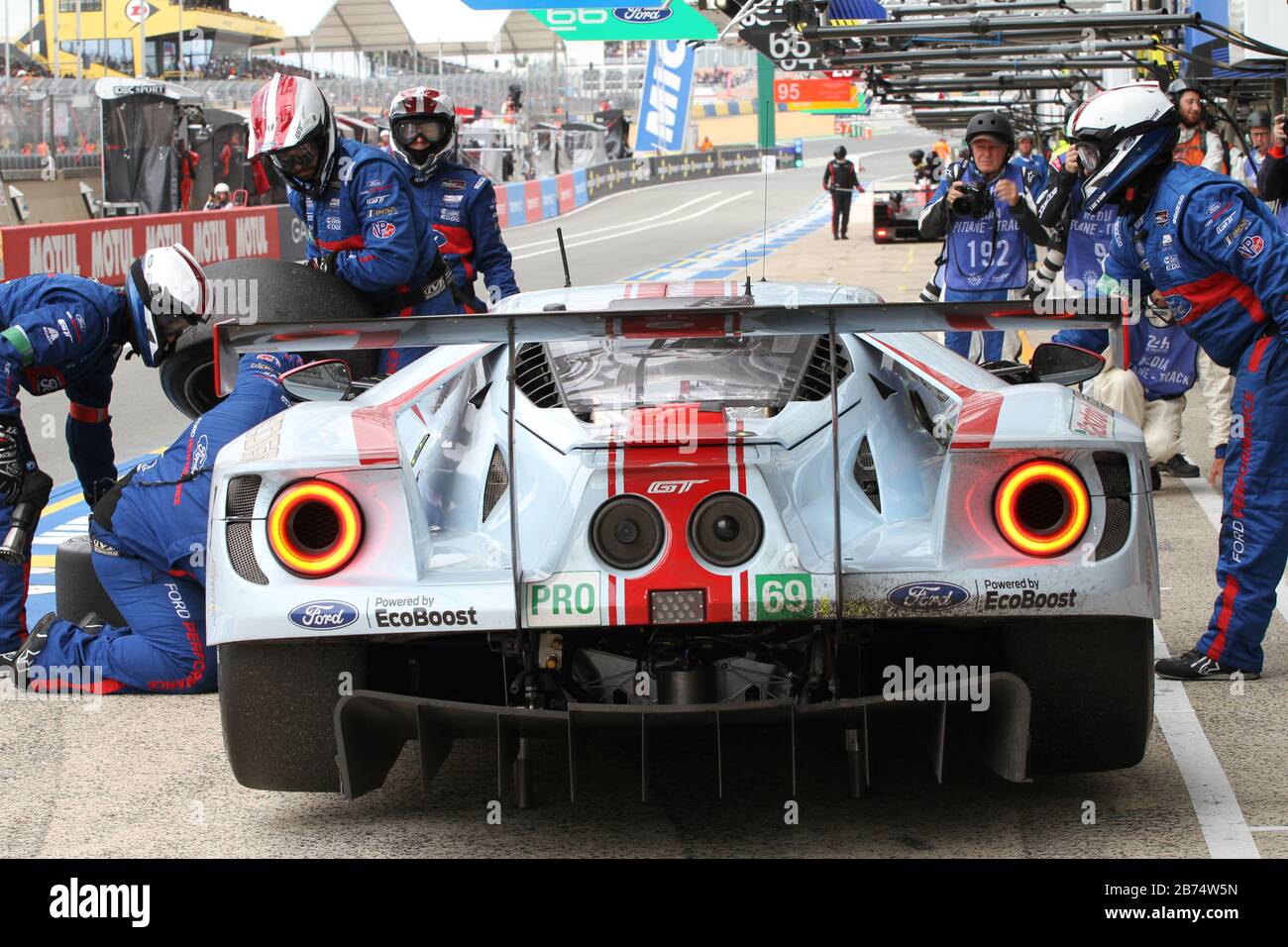 During pit stop hi-res stock photography and images - Alamy