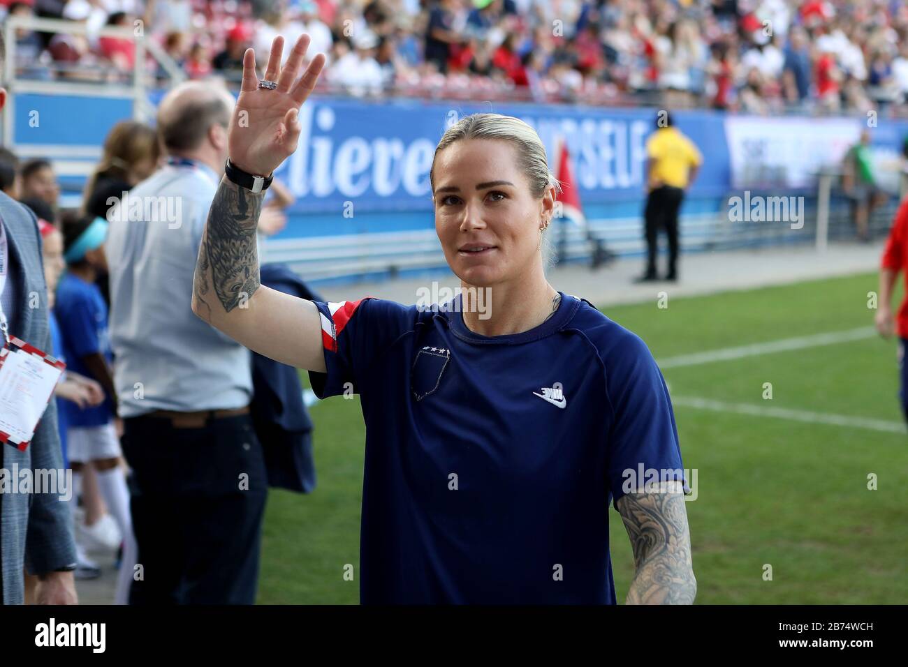 Us womens national team goalkeeper ashlyn harris 18 hi-res stock ...