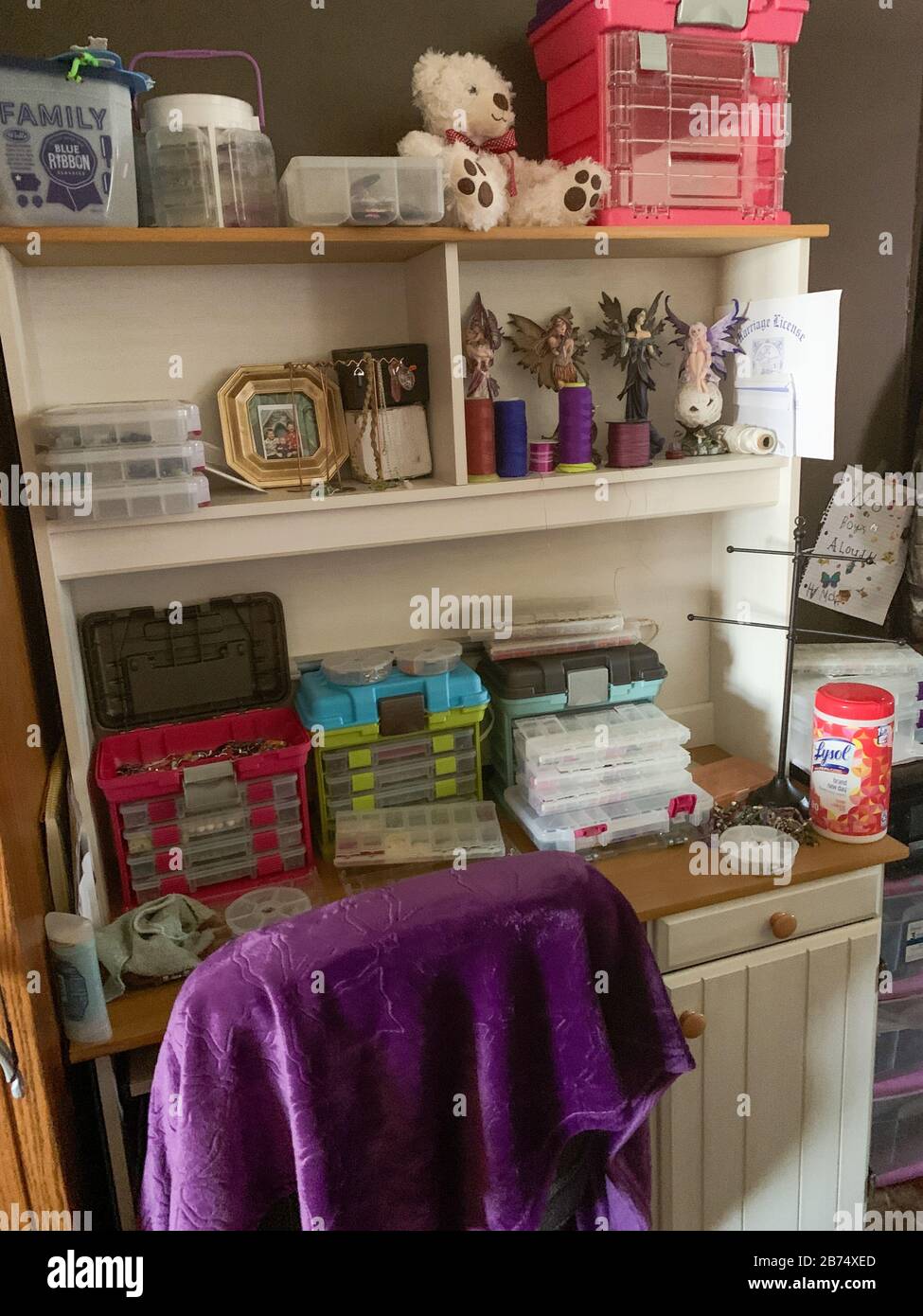 Quality items hi-res stock photography and images - Alamy