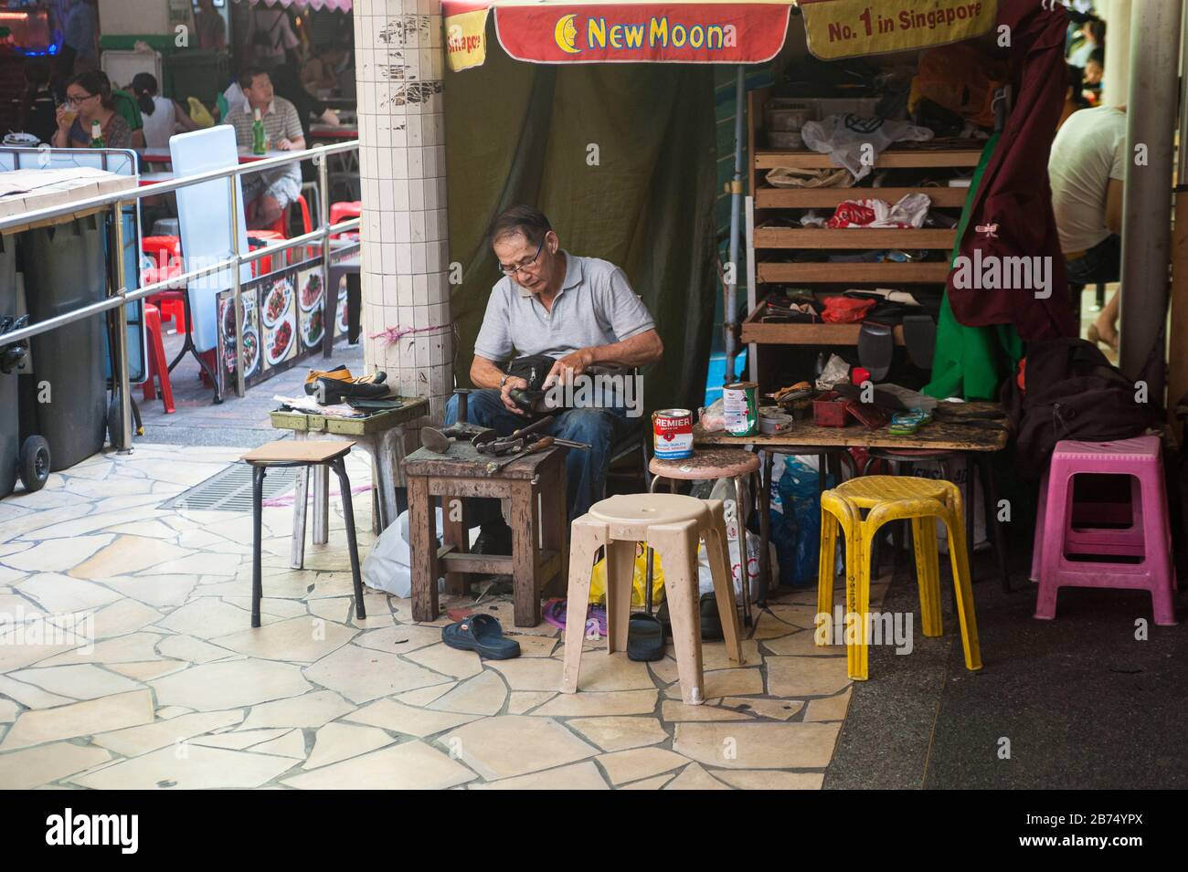 Chinese cobbler hi-res stock photography and images - Alamy