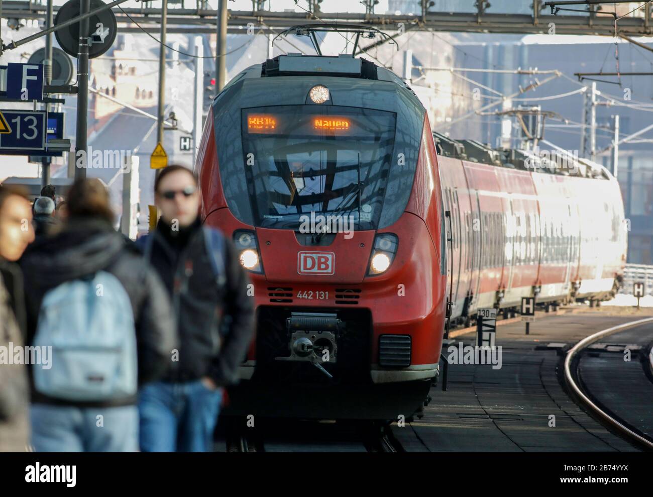 Berlin rail station hi-res stock photography and images - Alamy