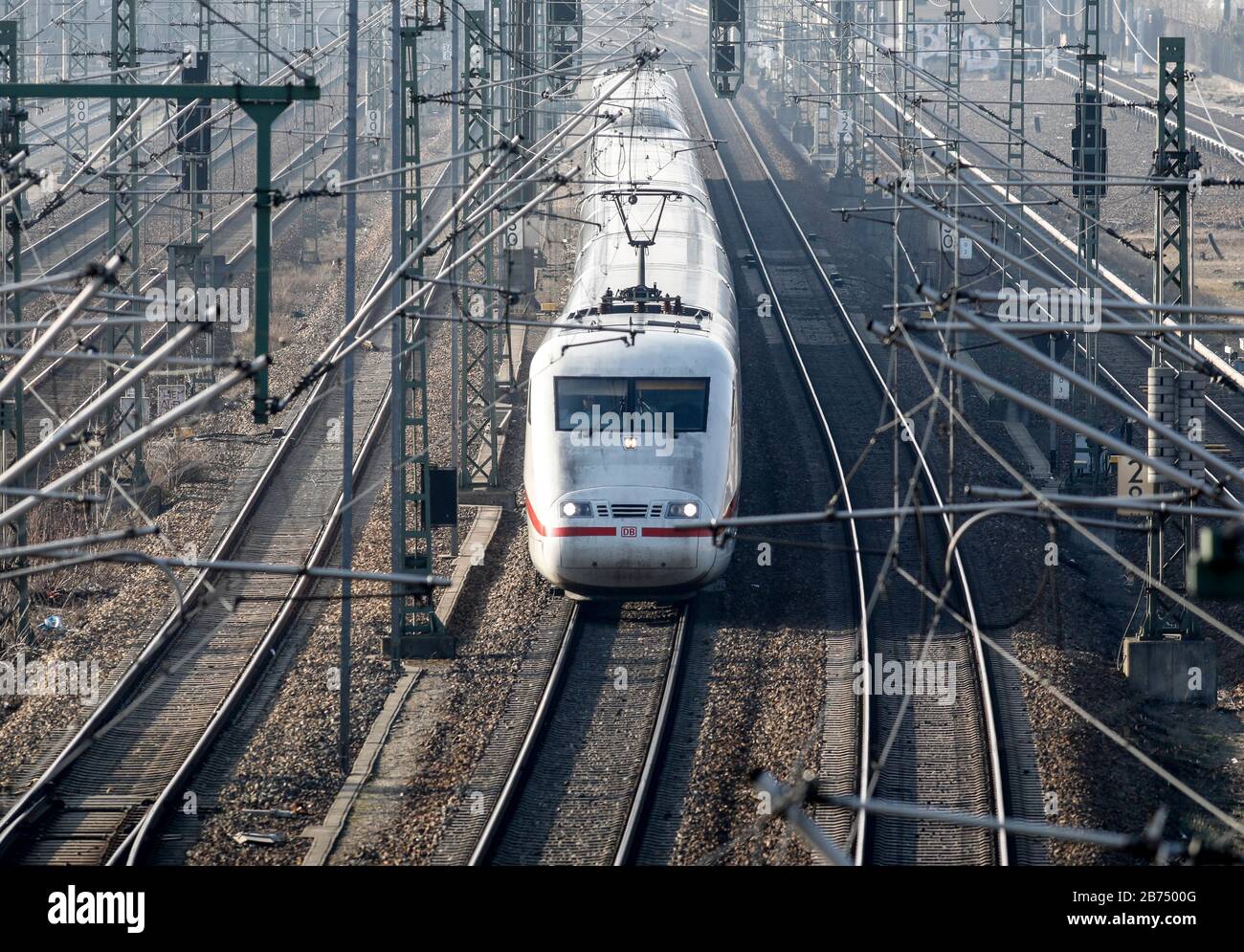 An ICE of the Deutsche Bahn. Over the next 10 years, 86 billion euros ...