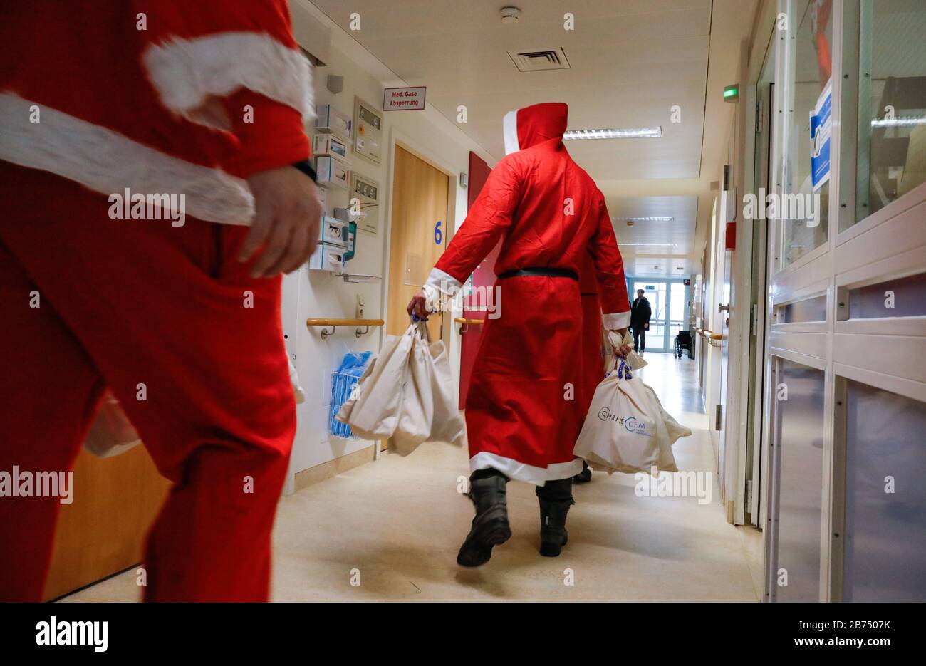 Hospital ward symbol hi-res stock photography and images - Alamy