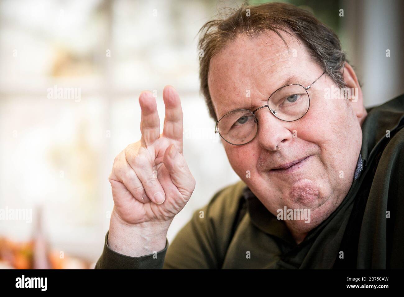 The cabaret artist and actor Ottfried Fischer in his house in Passau ...