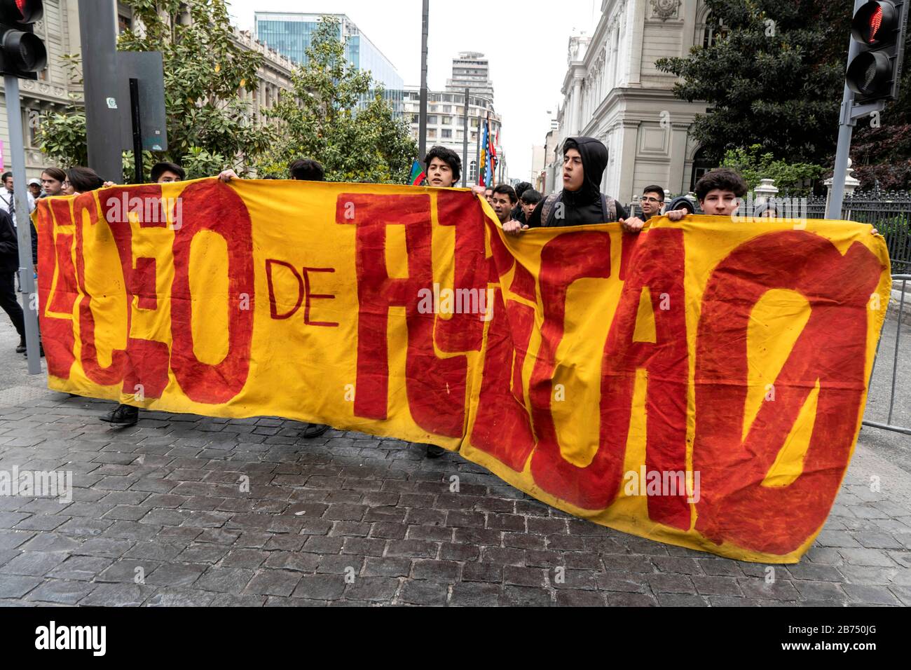 Demonstration santiago de chile hi-res stock photography and images - Alamy
