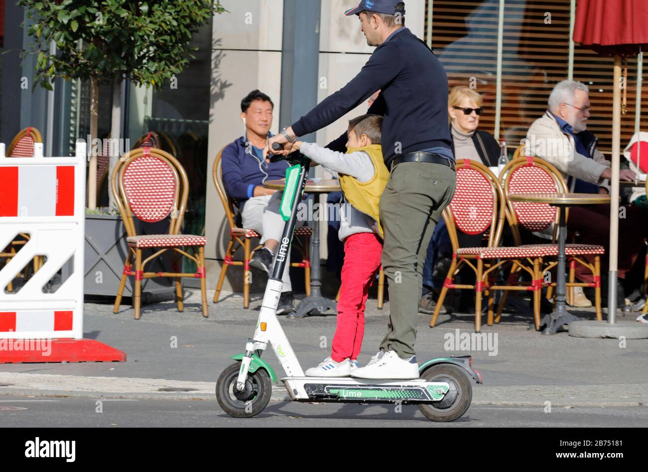 Two person mobility scooter hi-res stock photography and images - Alamy