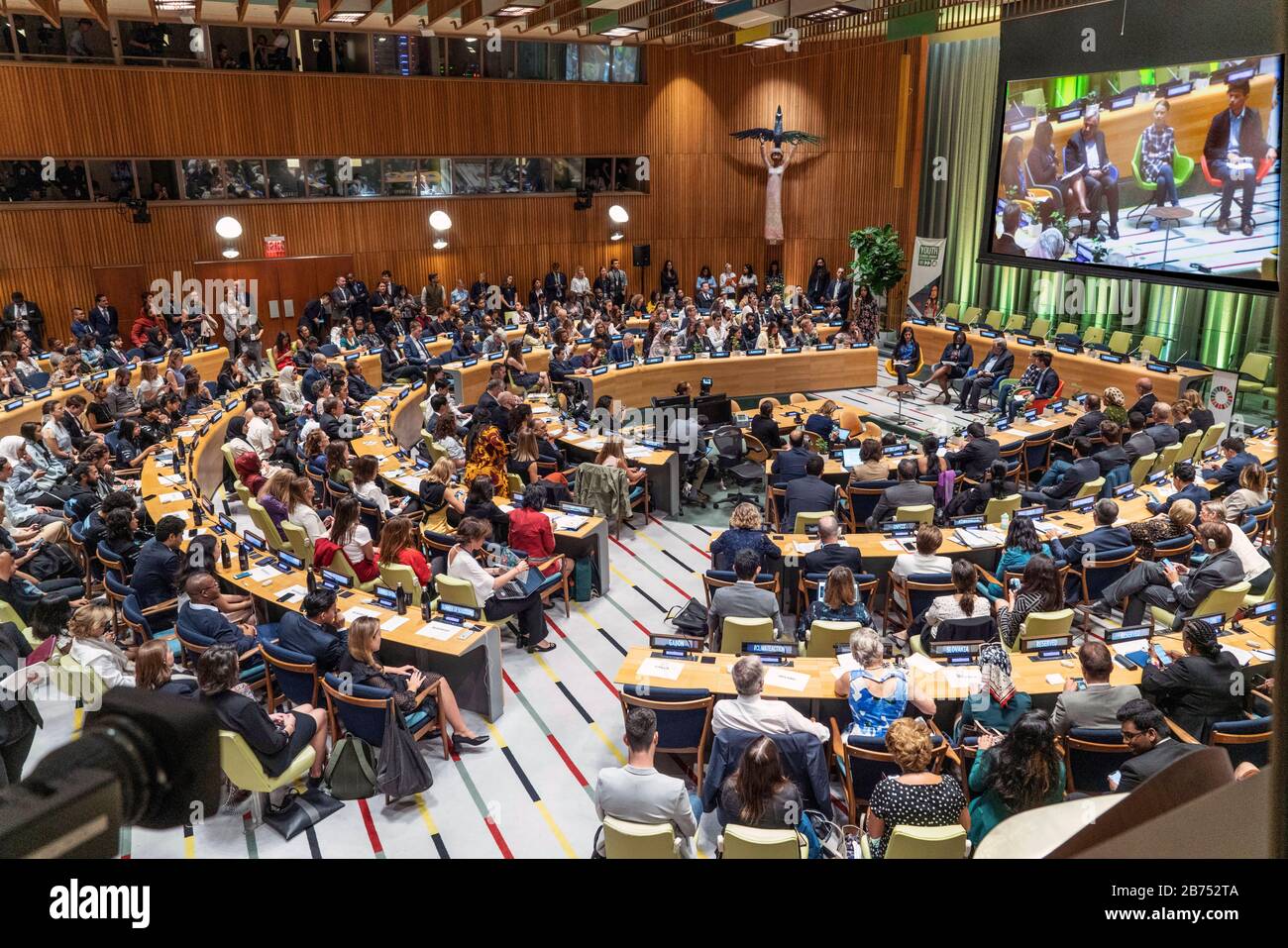 Youth Climate Summit 2019 High Resolution Stock Photography and Images ...