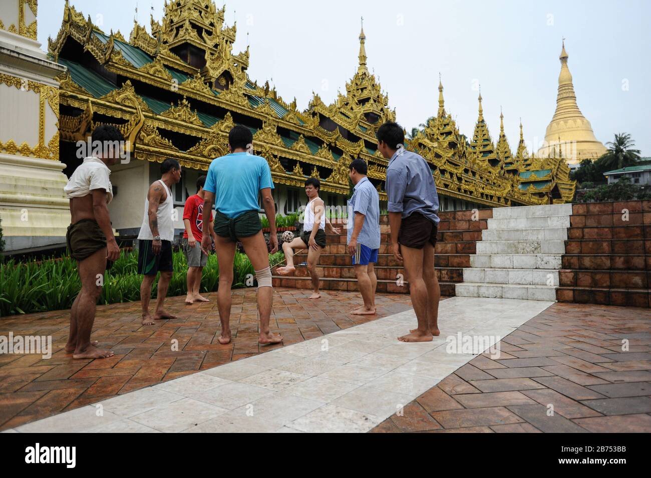 Chinlone hi-res stock photography and images - Alamy