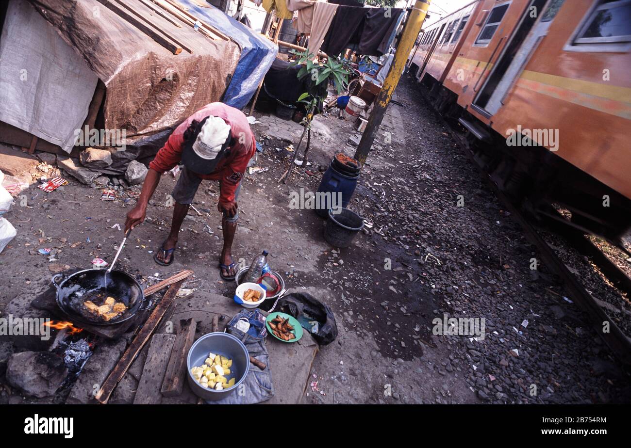 Cooking food poor slum hi-res stock photography and images - Alamy