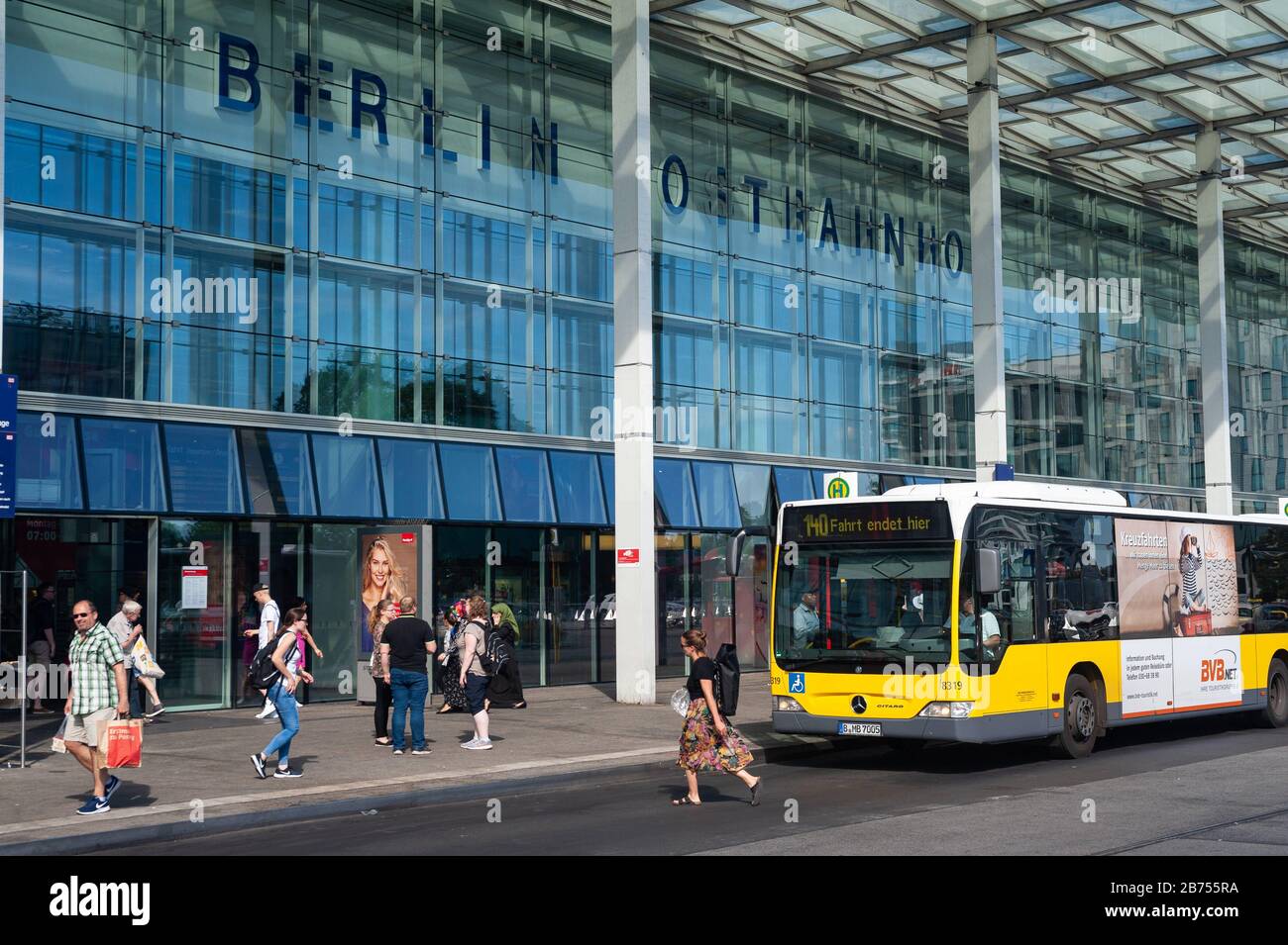 Bvg bus stop hi-res stock photography and images - Alamy