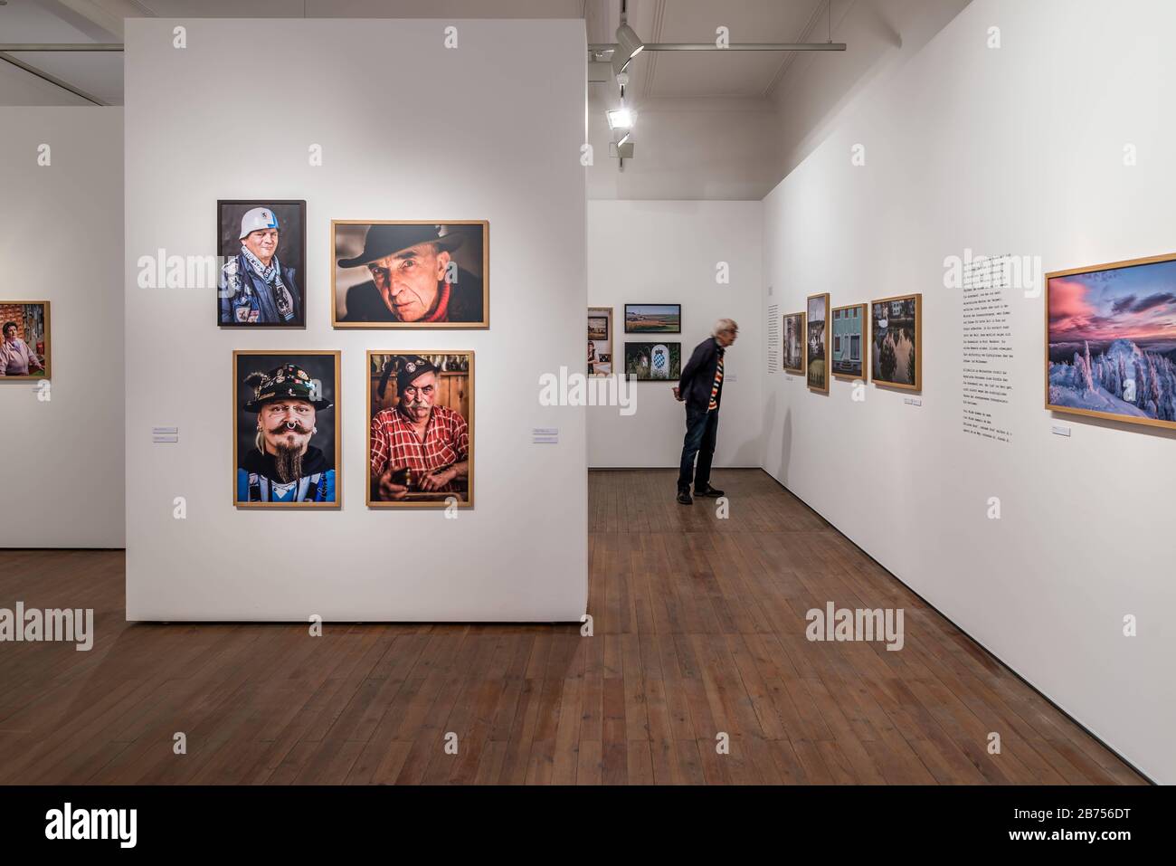 Exhibition on the book "Zeitlang" by Sebastian Beck and Hans Kratzer in ...