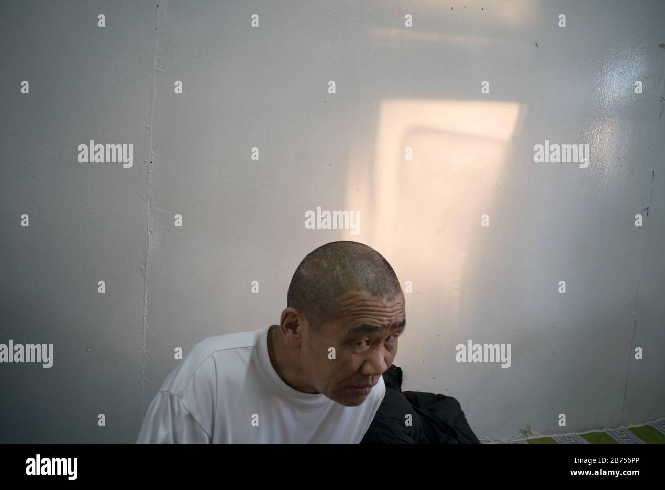 Alcoholic patient hospital hi-res stock photography and images - Alamy