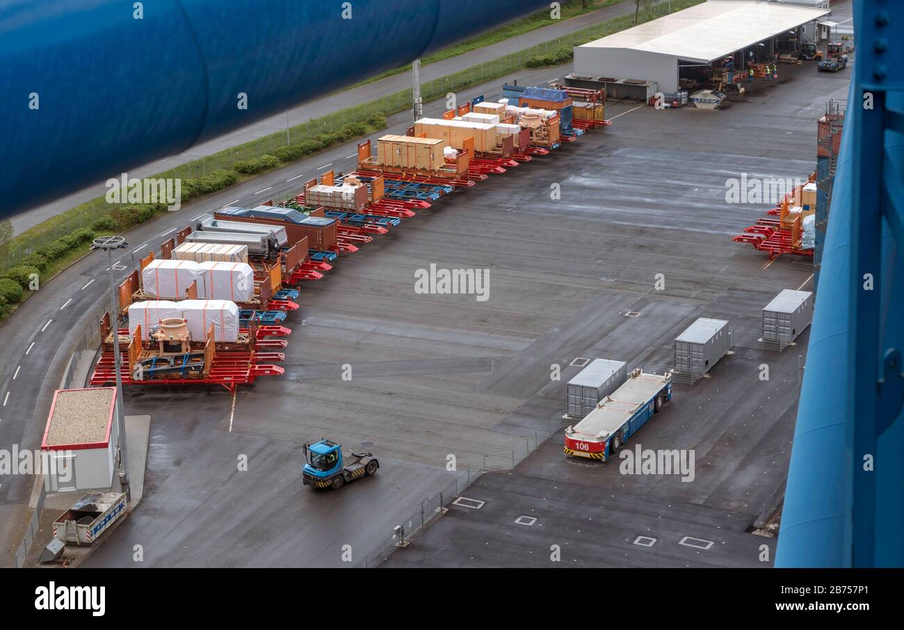 Human vehicle hi-res stock photography and images - Alamy