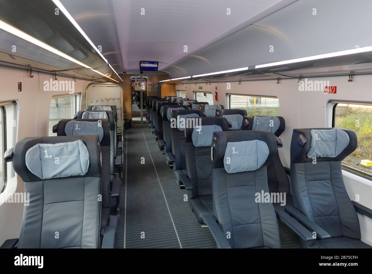 4 seats hi-res stock photography and images - Alamy